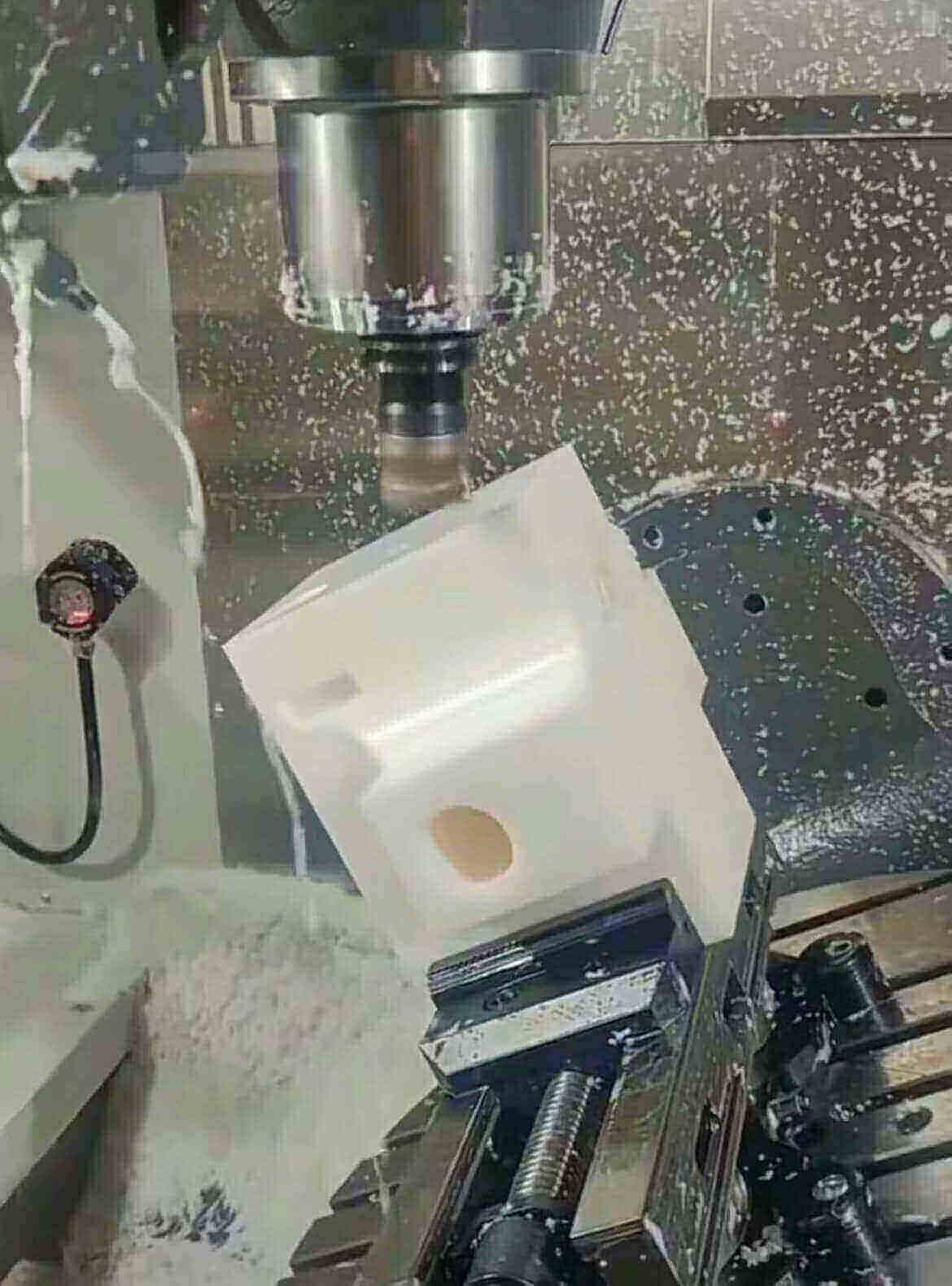 How to Process POM: Methods and Challenges | Bee Plastic – beeplastic